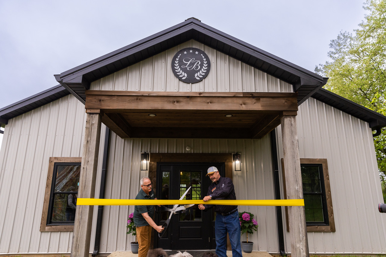 Limestone Branch Opens Stephen B. Beam Tasting Lodge - Fred Minnick
